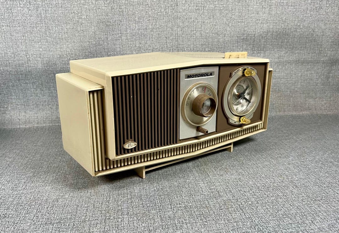 VRS0425 1959 Motorola Vintage Clock Radio Restored and Working! FREE ...