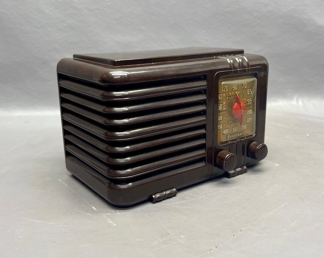 VRS0292 1941 Sentinel Radio Model 226. Restored and Working! FREE ...