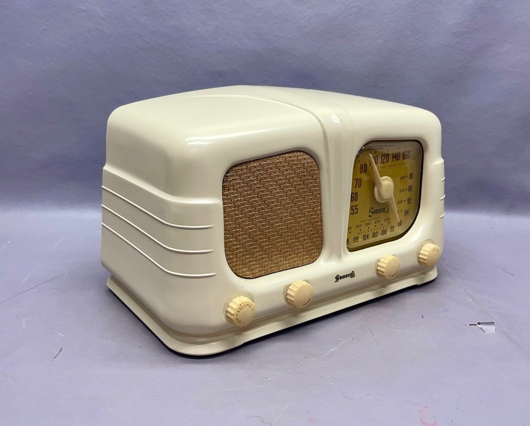VRS0337 1948 Sonora Mid Century AM and FM Bands Radio Model WEU-240 ...
