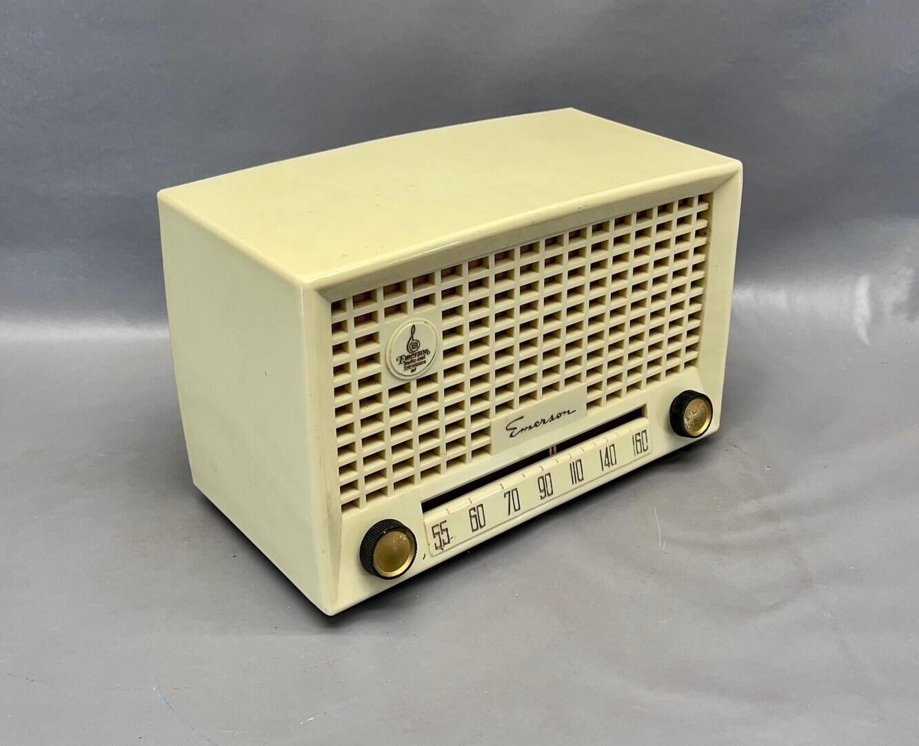 VRS0117 1952 Emerson Radio Model 653 Restored and Working Vintage Radio ...