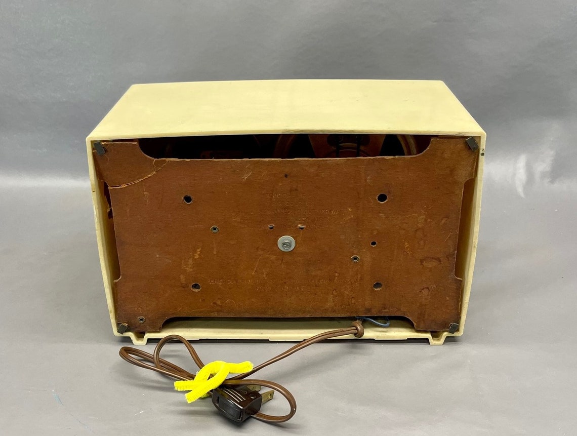 VRS0117 1952 Emerson Radio Model 653 Restored and Working Vintage Radio ...