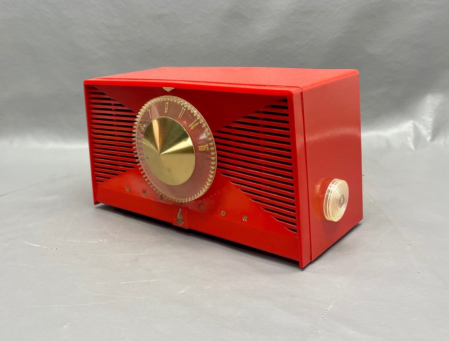 VRS0108 Rare 1955 Emerson Radio Model 812. FREE Shipping! Restored and ...