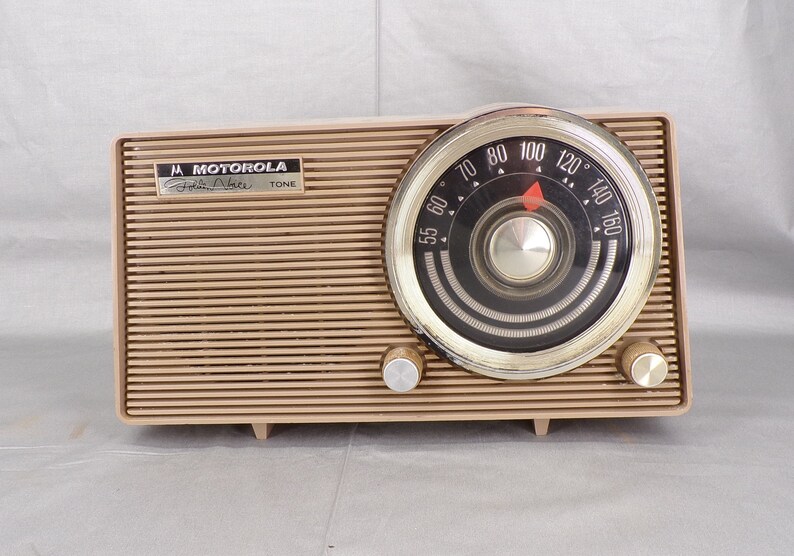 VRS0154 1959 Motorola Vintage Radio Vintage Radio Mid Century Radio ...