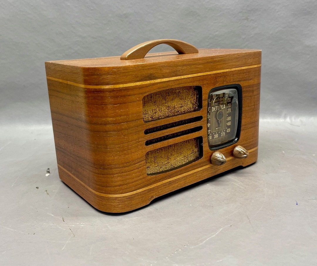 1940 Detrola Radio Model 319. Restored and Working. FREE Shipping ...