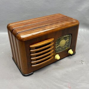 1941 Zenith toaster Radio Model 6D525 Mid Century Radio. FREE Shipping ...