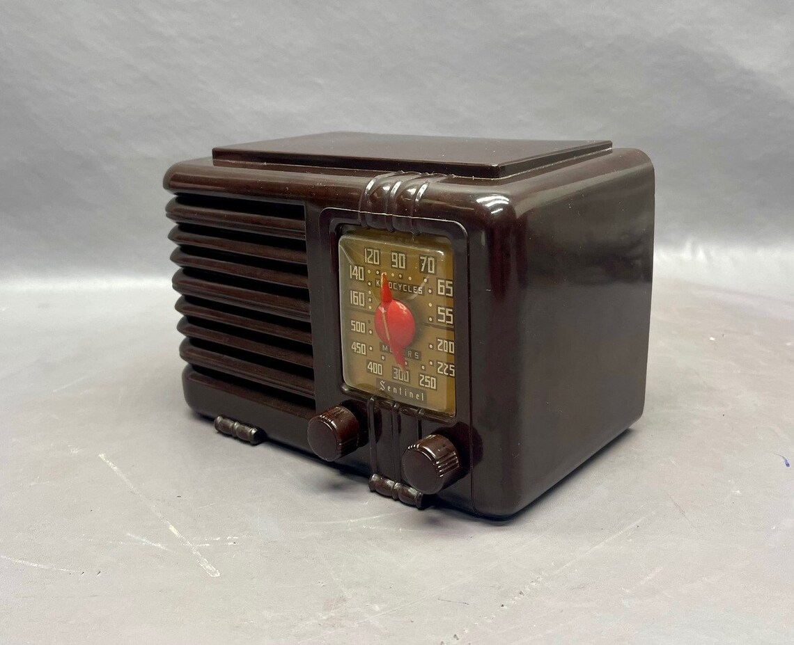 VRS0292 1941 Sentinel Radio Model 226. Restored and Working! FREE ...