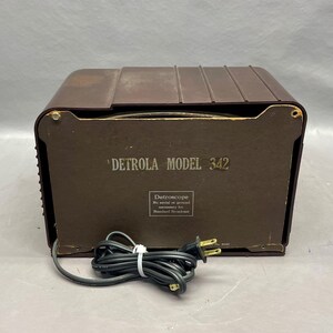 VRS0239 1940 Detrola Model 342 Case Radio Restored and Working. Iconic ...