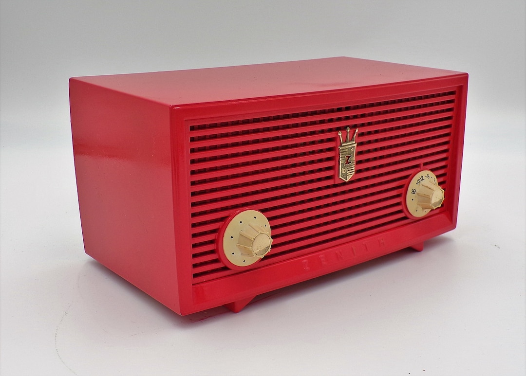 1960 Zenith Mid Century Radio. Beautiful and Restored! FREE Shipping ...