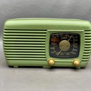 VRS0226 1942 Zenith Radio Model 5D610. Restored and Working. FREE ...