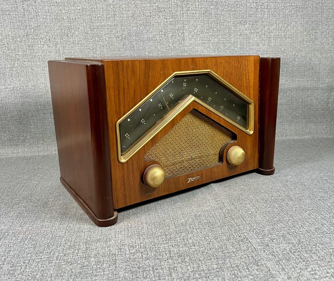 VRS0520 1946 Zenith Radio Model 6D029. Restored & Working. FREE ...
