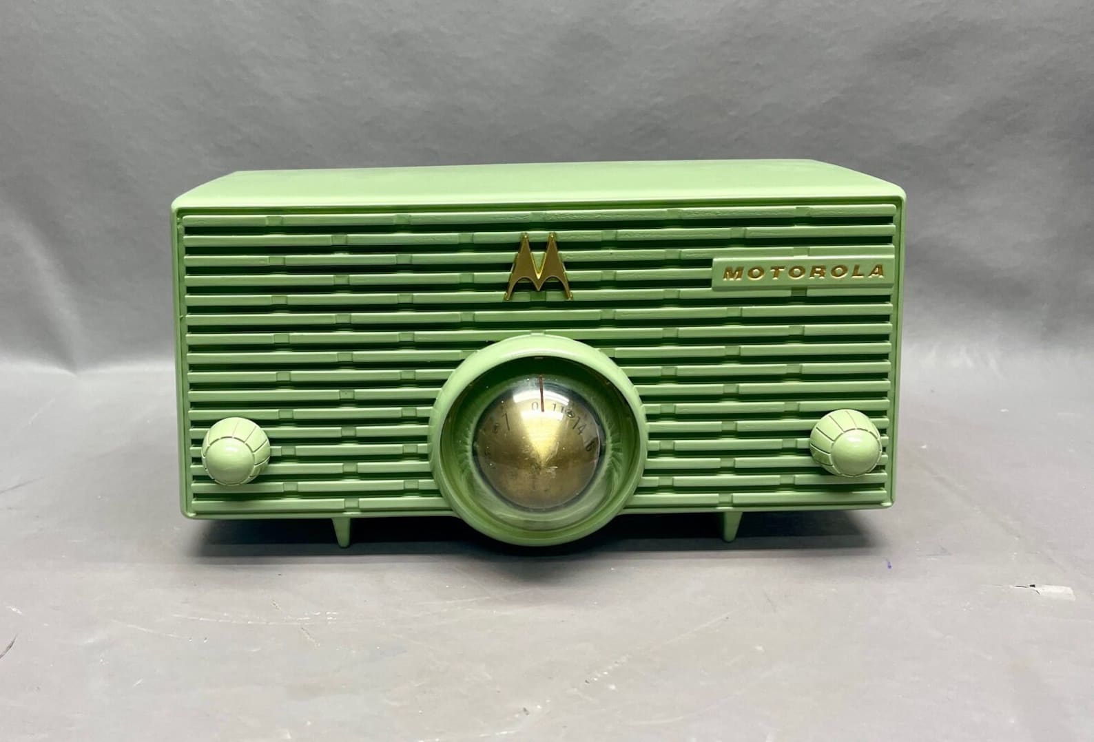 VRS0158 1955 Motorola Model 56H Atomic Era Radio. Beautiful and ...