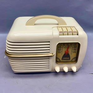 VRS0164 1941 Motorola Radio Model 60AX2. Restored and Working. FREE ...