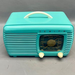VRS0225 1942 Zenith Radio Model 6D510. Restored and Working. FREE ...