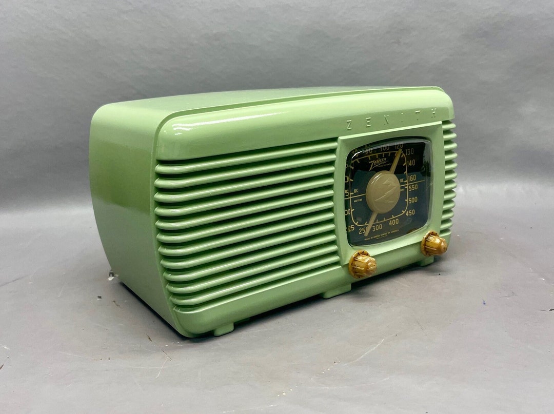 1942 Zenith Radio Model 5D610. Restored and Working. FREE Shipping ...