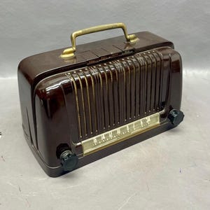 VRS0195 1947 Silvertone Radio Model 6011 Restored and Working. Iconic ...