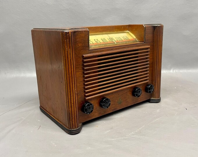 1942 Emerson Radio Model 422. Mid Century Radio. FREE Shipping. Antique ...