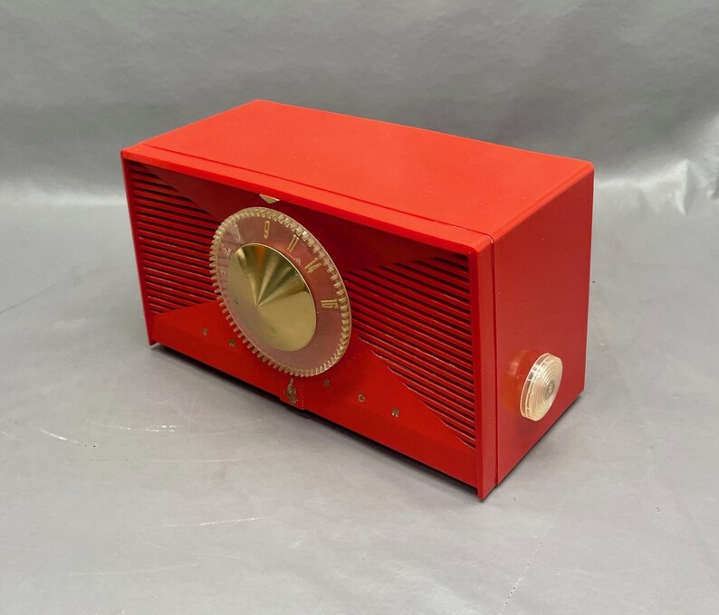 VRS0108 Rare 1955 Emerson Radio Model 812. FREE Shipping! Restored and ...