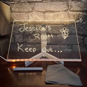 Illuminated Note Board for Home Décor, Customisable 3D LED Message ...