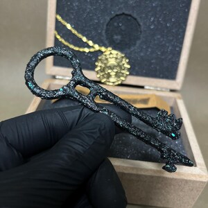 Pirates of the Caribbean Gift Set – Davy Jones Key & Aztec Gold Coin ...