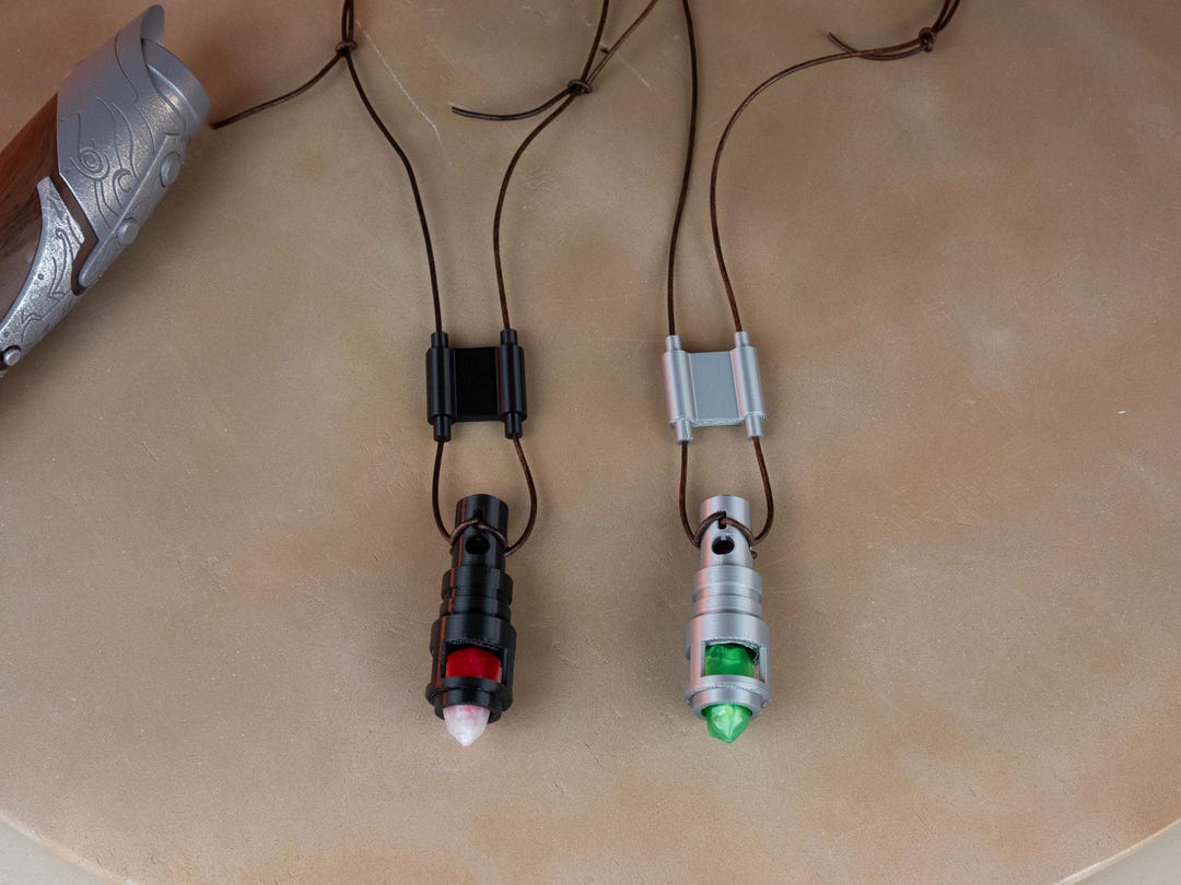 Jedi and Sith Crusader Pendant – Broken Sith Kyber Crystal Trophy ...
