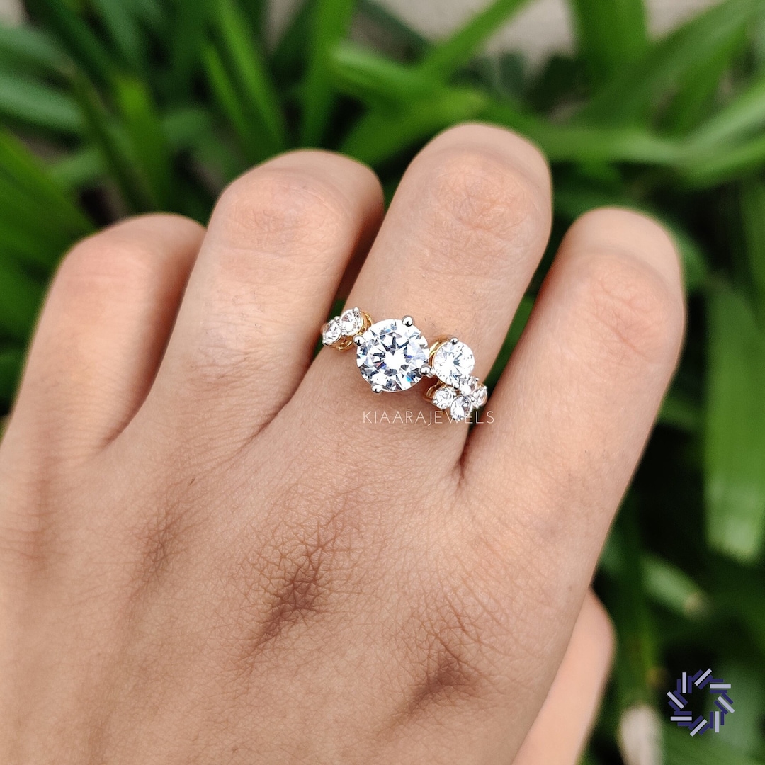 Round cluster ring store
