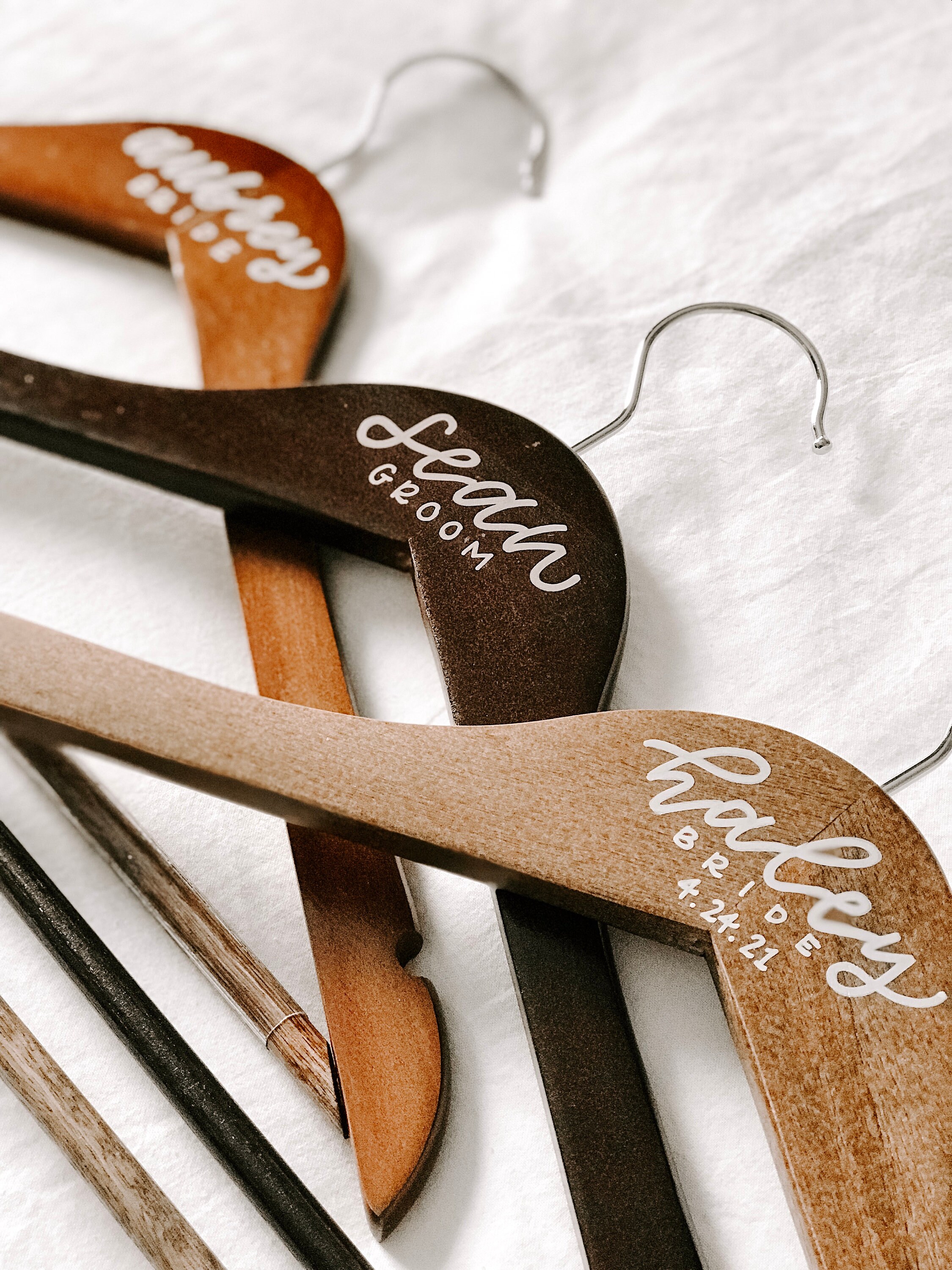Wedding Party Hangers Wooden Wedding Hangers Bridesmaid - Etsy