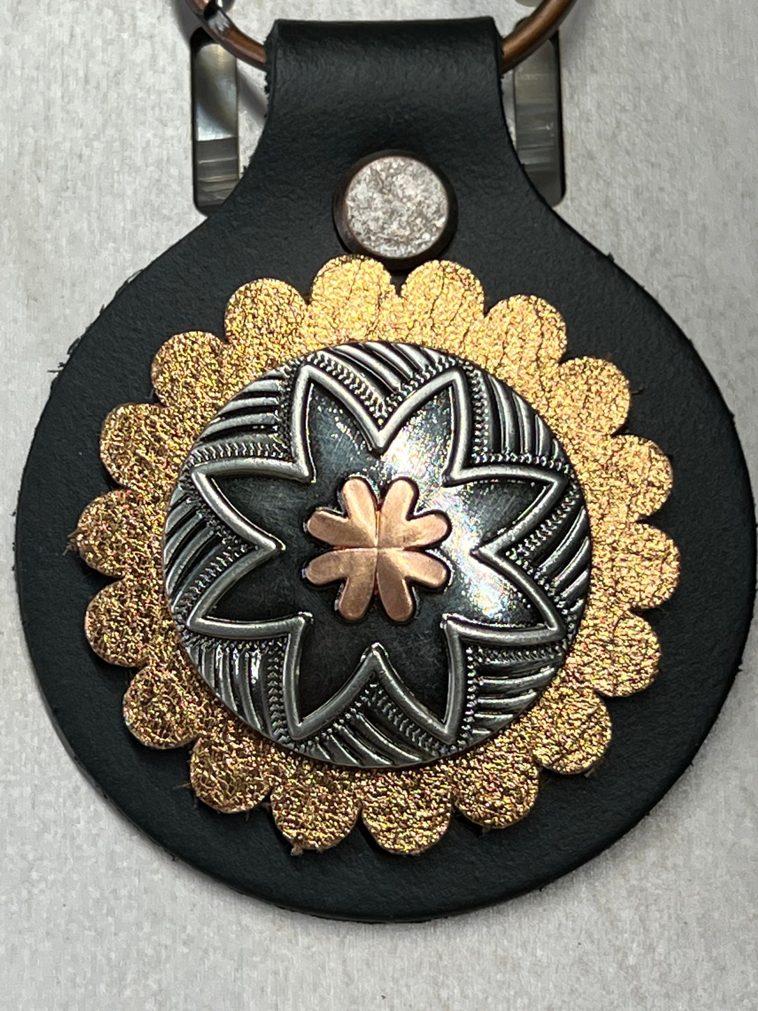 Antiqued Rose Gold Floral Concho W/rose Gold Shimmer Rosette Keychain ...