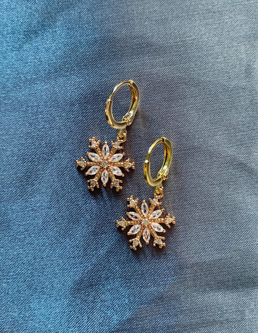 14K Gold Plated Dainty Snowflake Dangle Earrings - Etsy