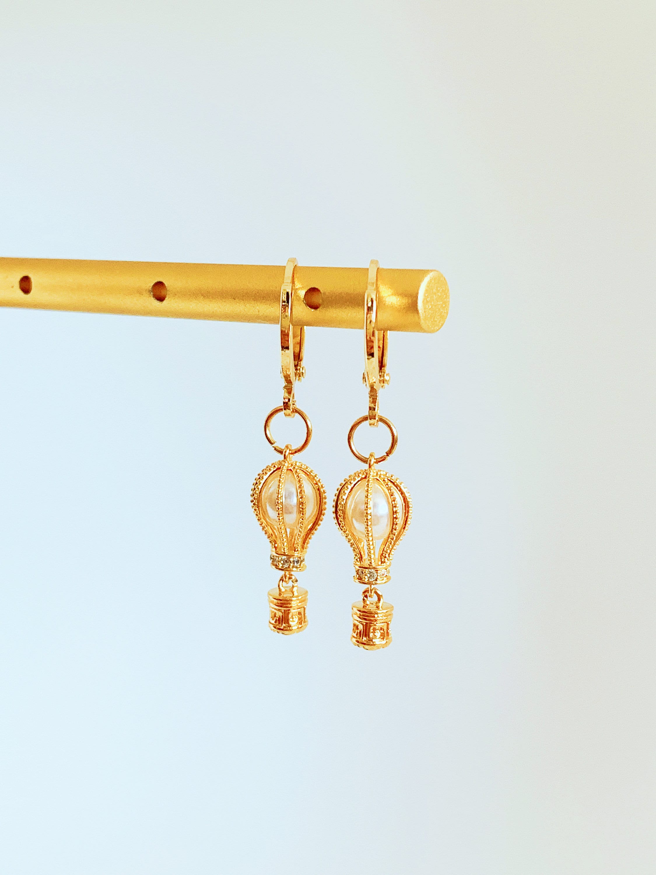Dainty Hot Air Balloon Earrings - Etsy