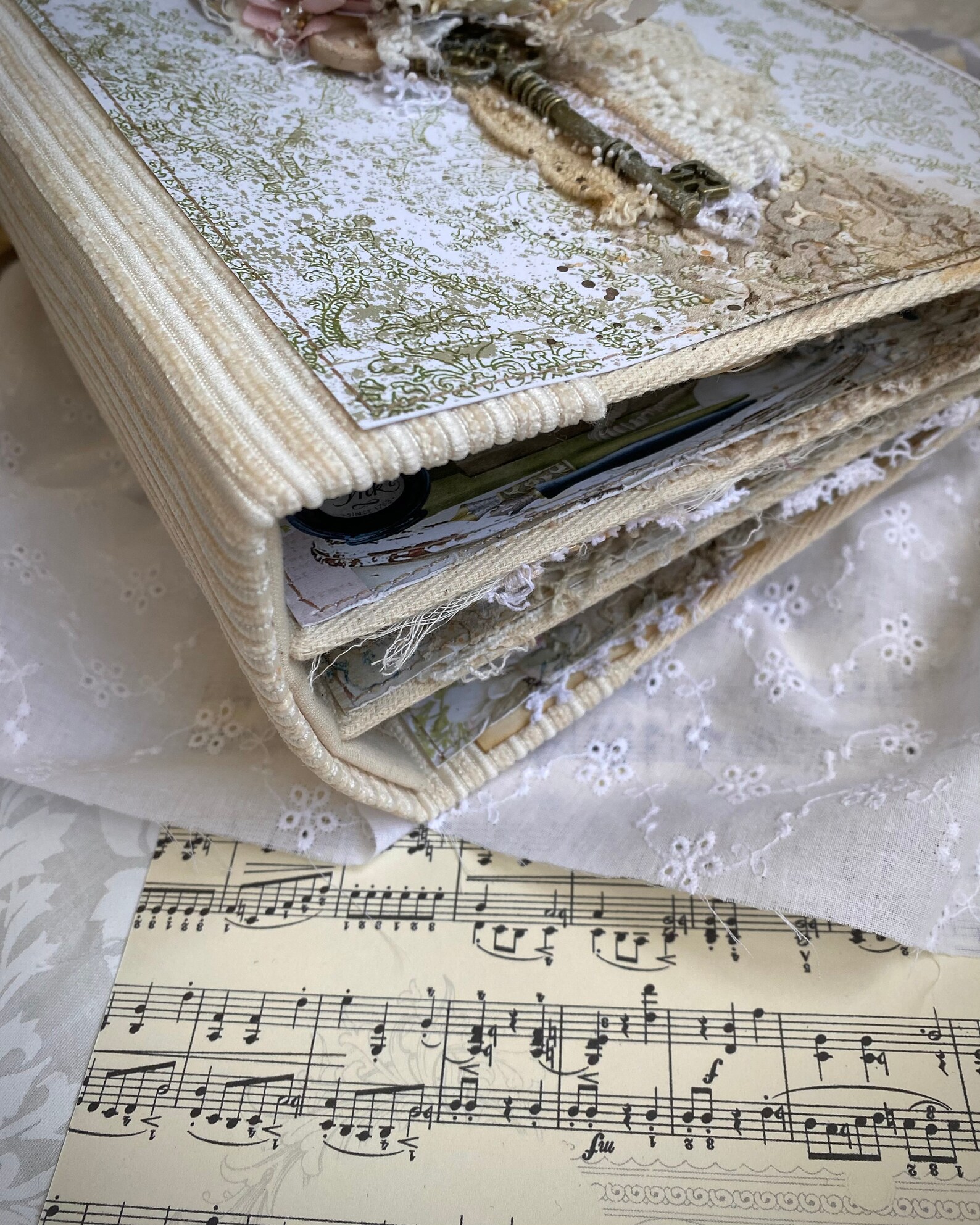 Handmade Scrapbook Album in Vintage Style - Scrapbook Album - Vintage ...