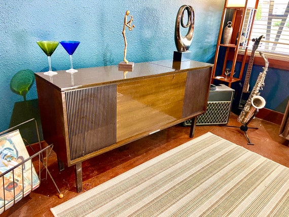 MCM mid century modern vintage Grundig stereo console turntable radio ...