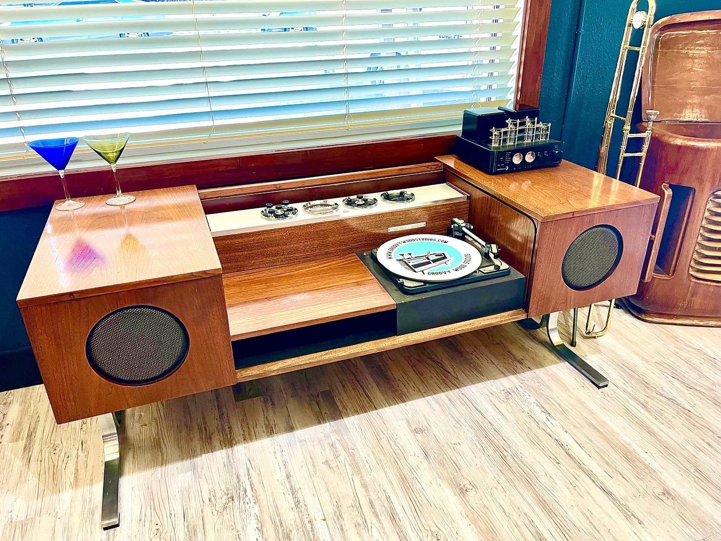 MCM mid century modern vintage Grundig stereo console turntable radio ...