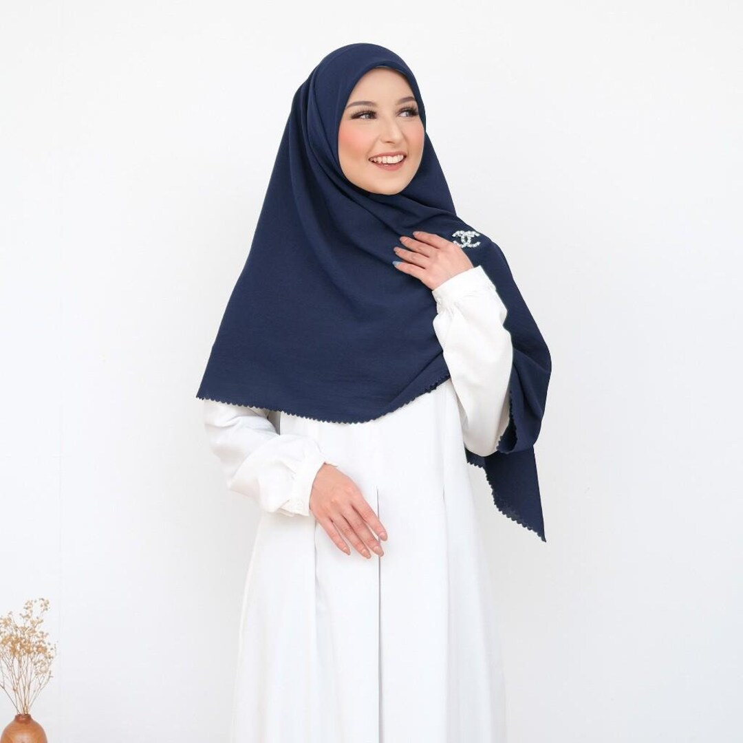 HANA Scarf, 22 Colors Extra Large Premium Diamond Crepe Square Hijab ...