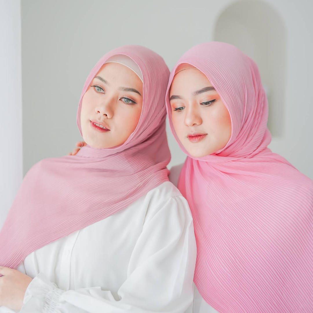 CYRA Scarf, 40 Colors Pleated Hijab Shayla, Textured Plissé Headscarf ...