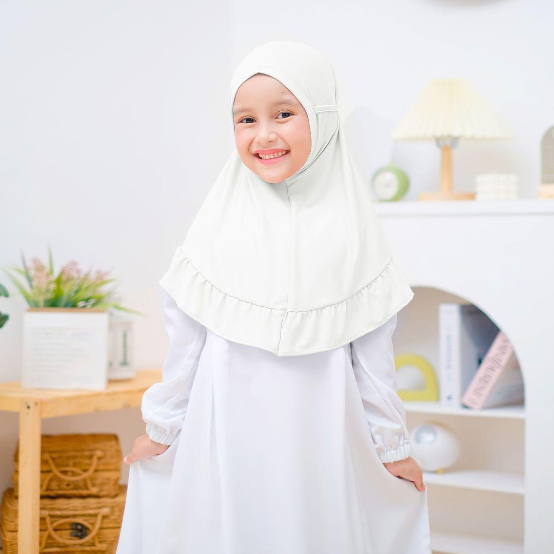 EILIYAH Kids Instant Hijab, 3 Sizes & 11 Colors Premium Jersey Tie-back ...