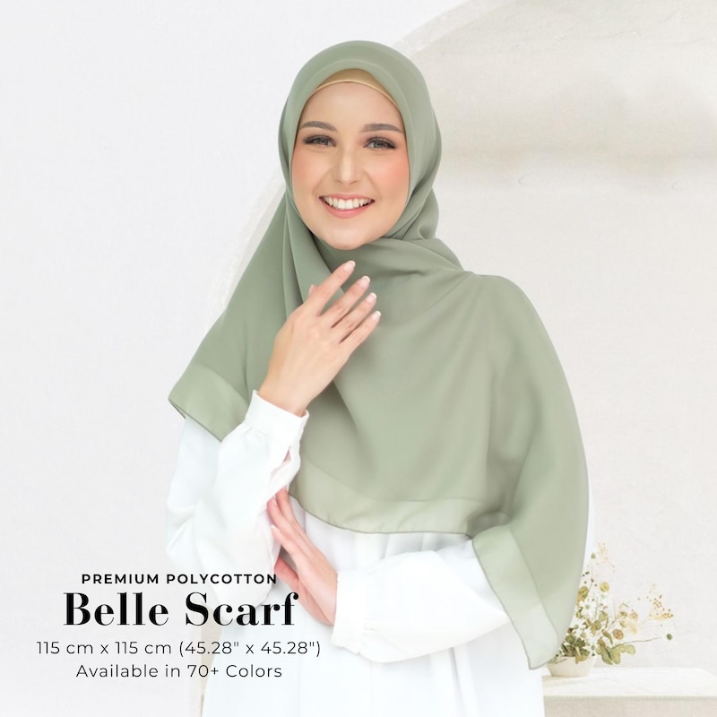 Muslim Women Scarf Gift - 60+ Gift Ideas for 2026