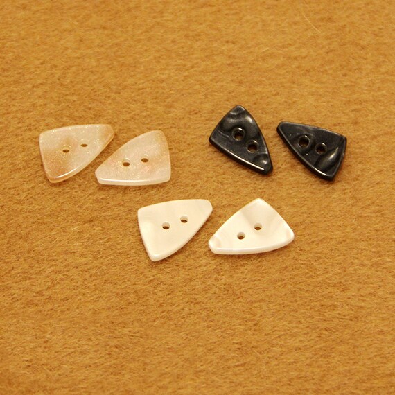 2PCS Buttons triangle Buttons shapedButtons | Etsy