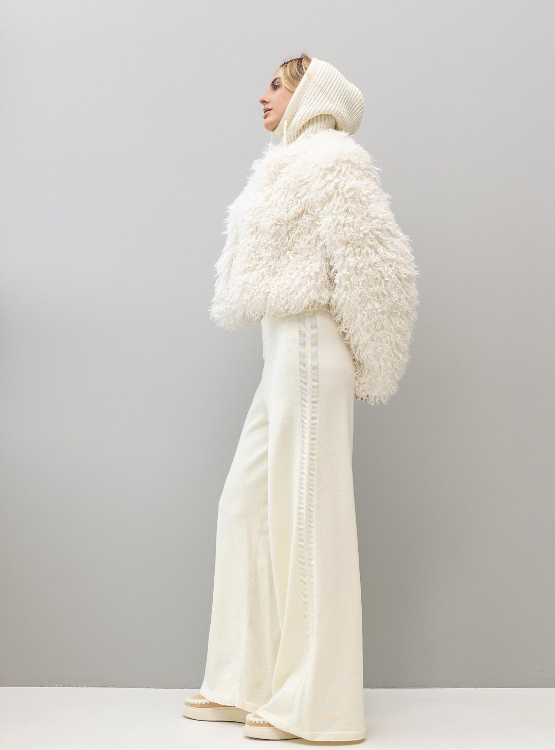 White Short Vegan Fluffy Fur Coat for Mild Winters, Cold Fall, Vegan ...
