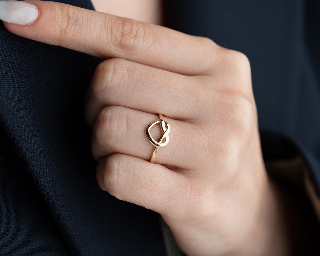 14K Gold Heart Knot Ring: Dainty Promise Ring - Etsy
