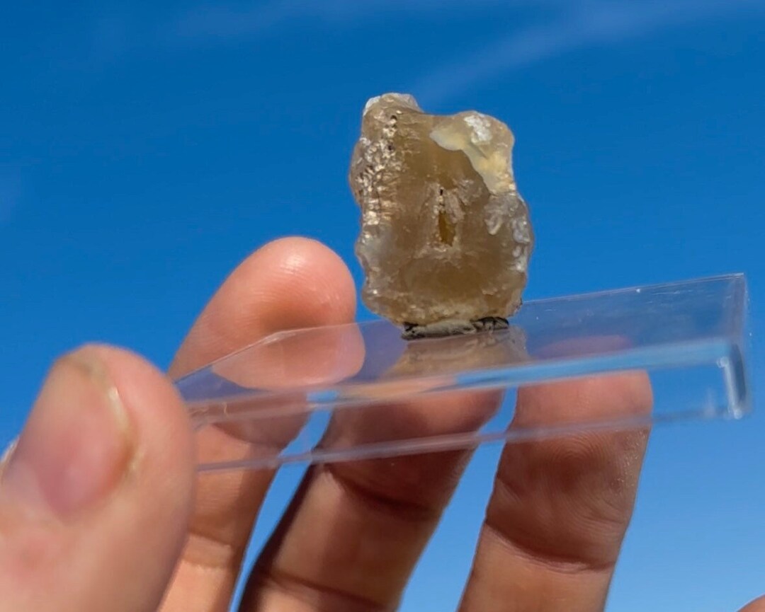 UV Reactive! Rare! Chalcedony Rose Druzy Geode Transparent Translucent ...