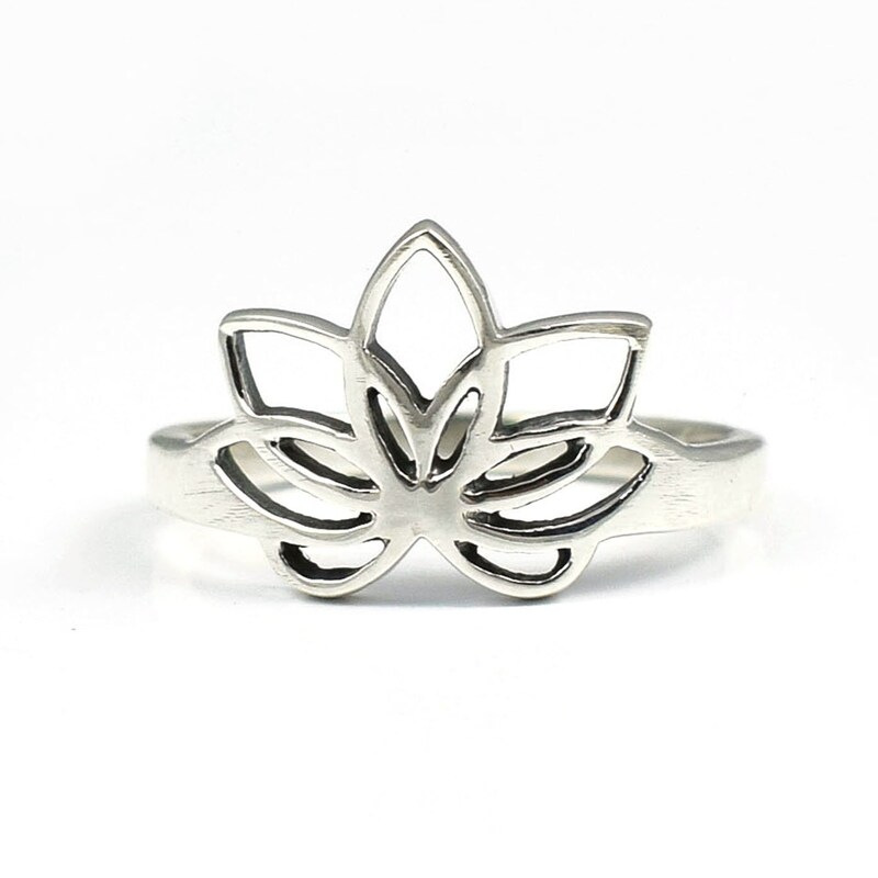 Silver Lotus Ring - Etsy