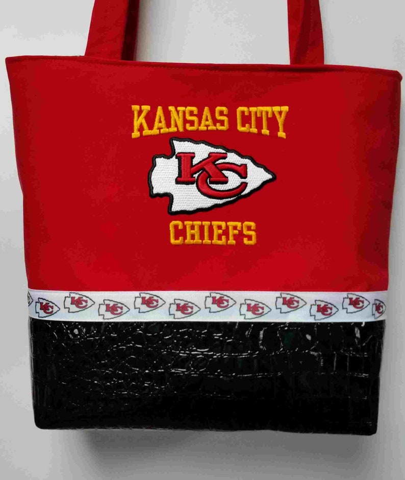 Kansas City Chiefs Purse With Vinyl Bottom - Etsy