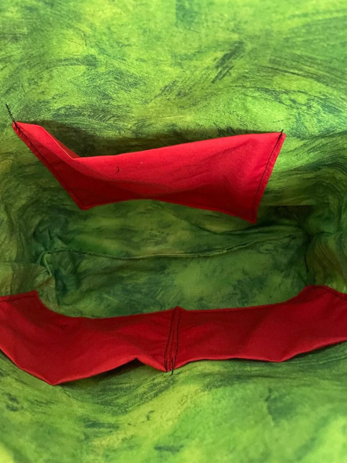 Grinch 2 Purse With a Vinyl Bottom - Etsy