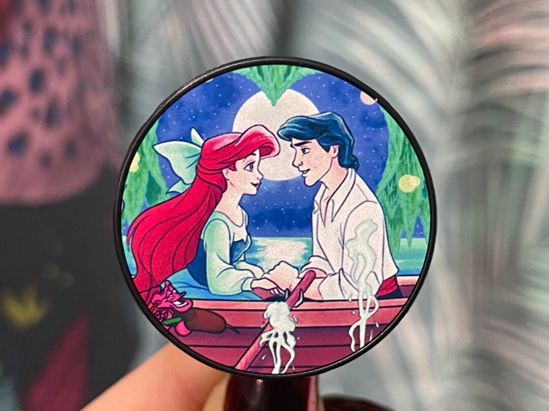 Ariel and Eric • the Little Mermaid Kiss the Girl • Phone Holder Grip ...