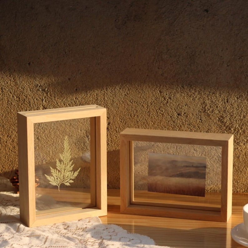 Pinewood Floating Frame in Oak Veneer, Double Sided Frame, Glass Frame ...