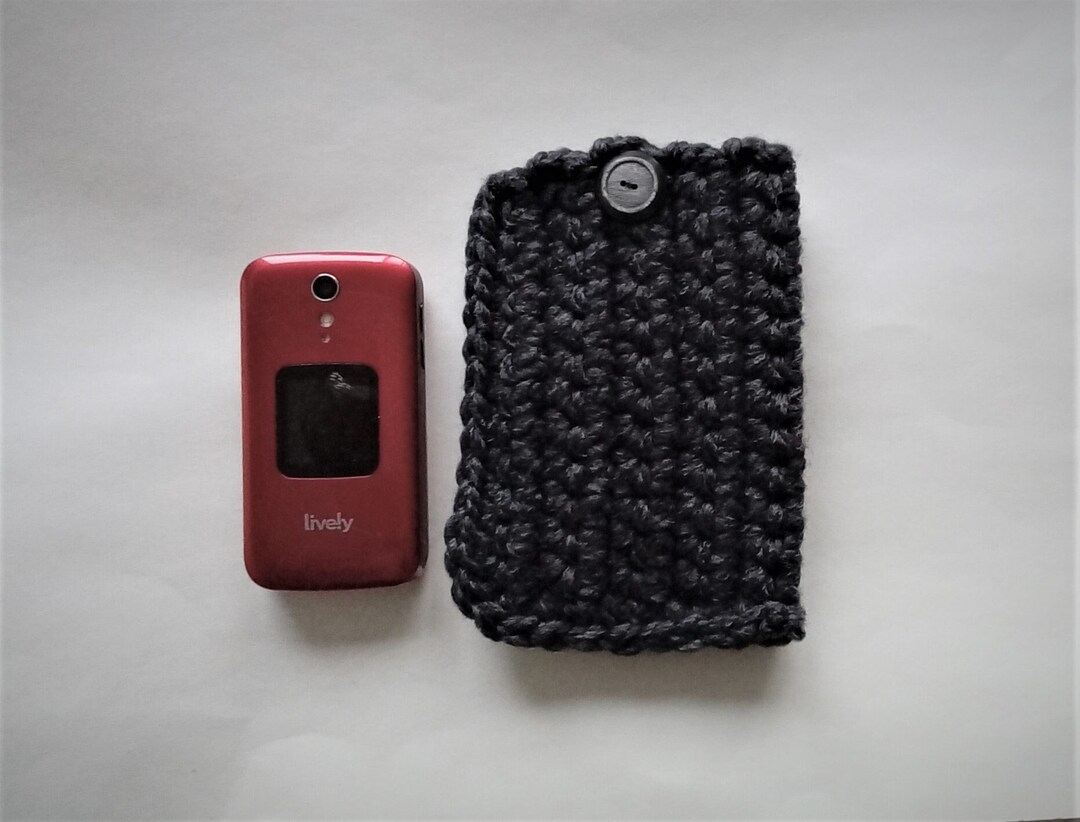 Lively/flip Phonegluv in Charcoal With Matching Button - Crocheted - Etsy