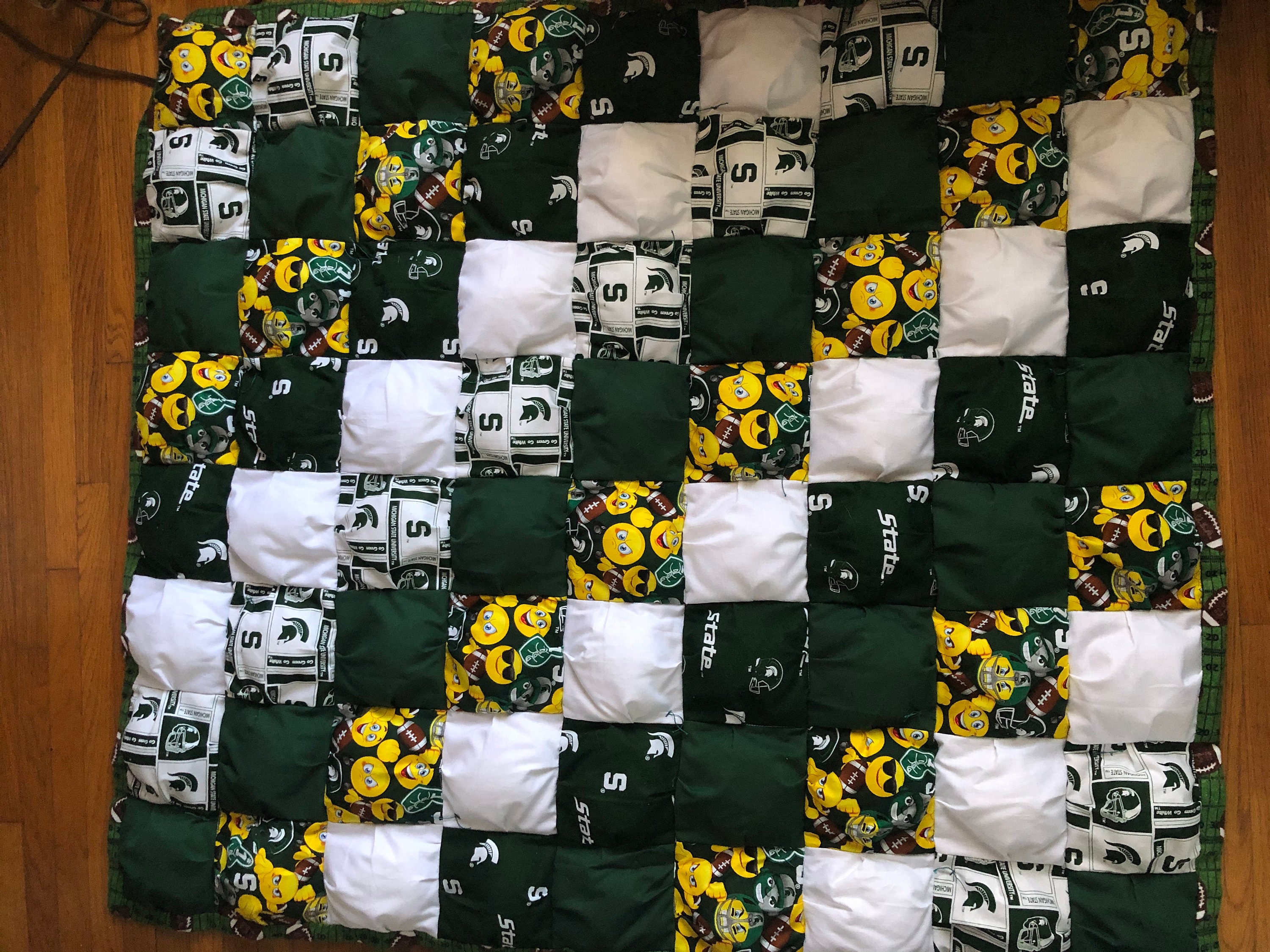 Puffy Quilt, Biscuit Quilt, Baby Quilt, Green and White Sports Quilt - Etsy