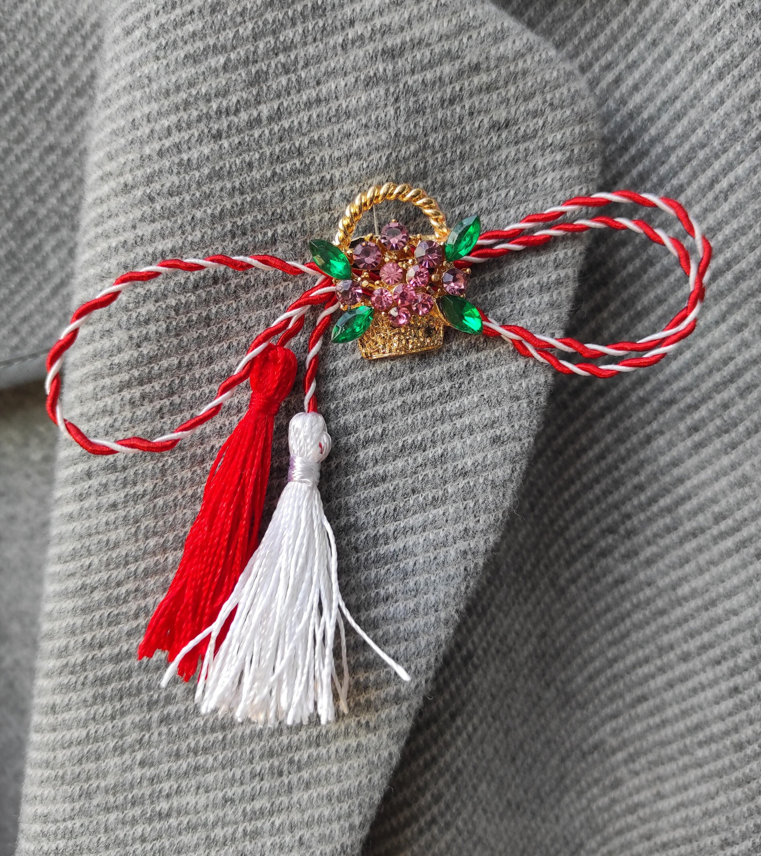 Martisor. Brosa. Brooch. Martisoare. Baba Marta. Martenitsa. Moldova ...