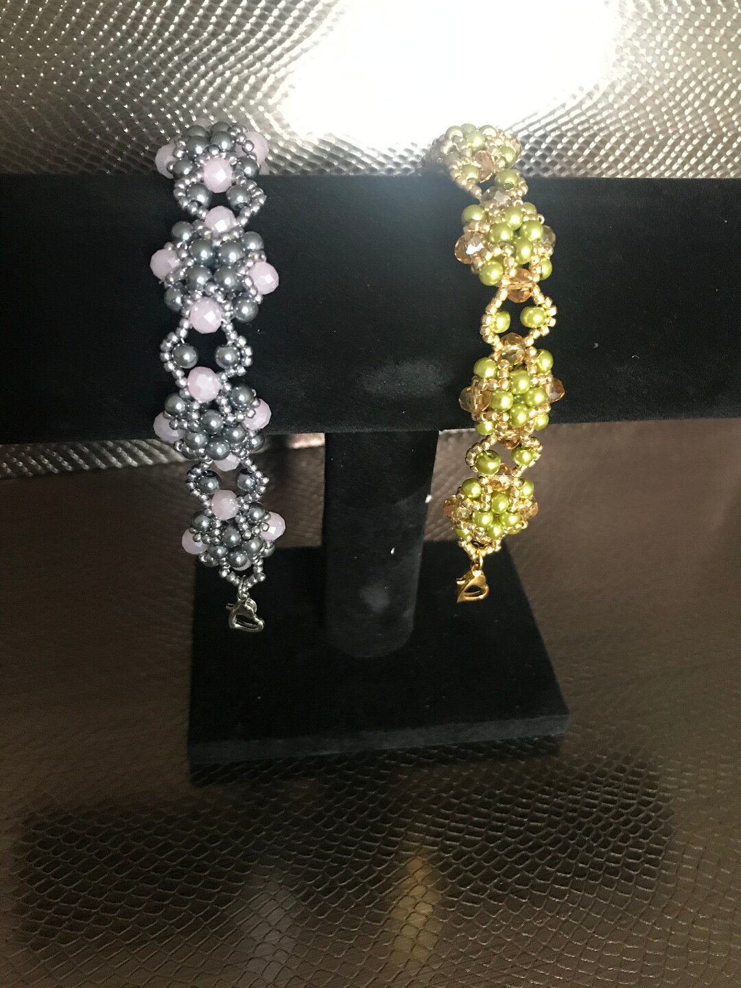 Bracelet of Czech Round Pearls and Sumptuous Pearlescent Glass Pearls ...