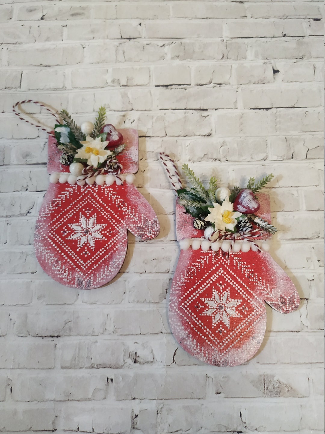 Wooden Mittens/mittens With Decor/ornament for the Christmas Tree/toy ...